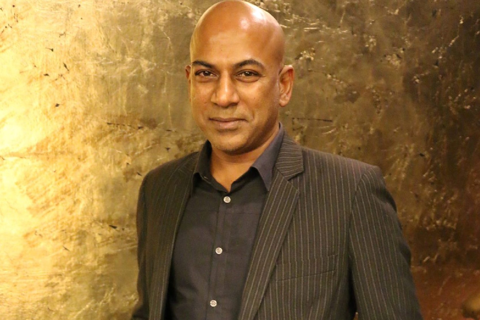 Live Performers - Simply Retro by Tin Box